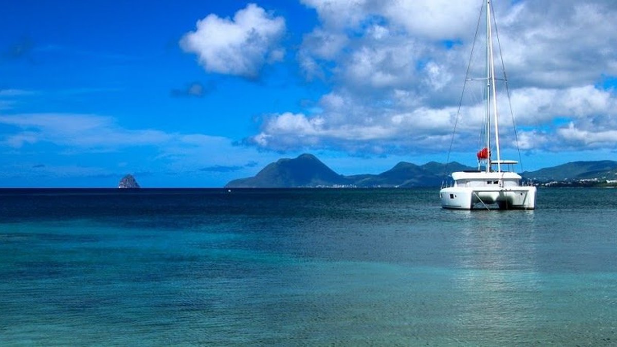 Tour de la Martinique en catamaran au départ du Marin