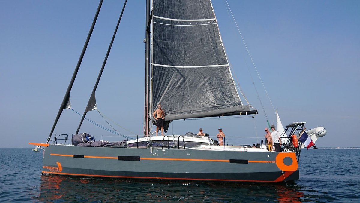 Sailboat rental RM 1370 BIQUILLE La Trinité sur Mer Port